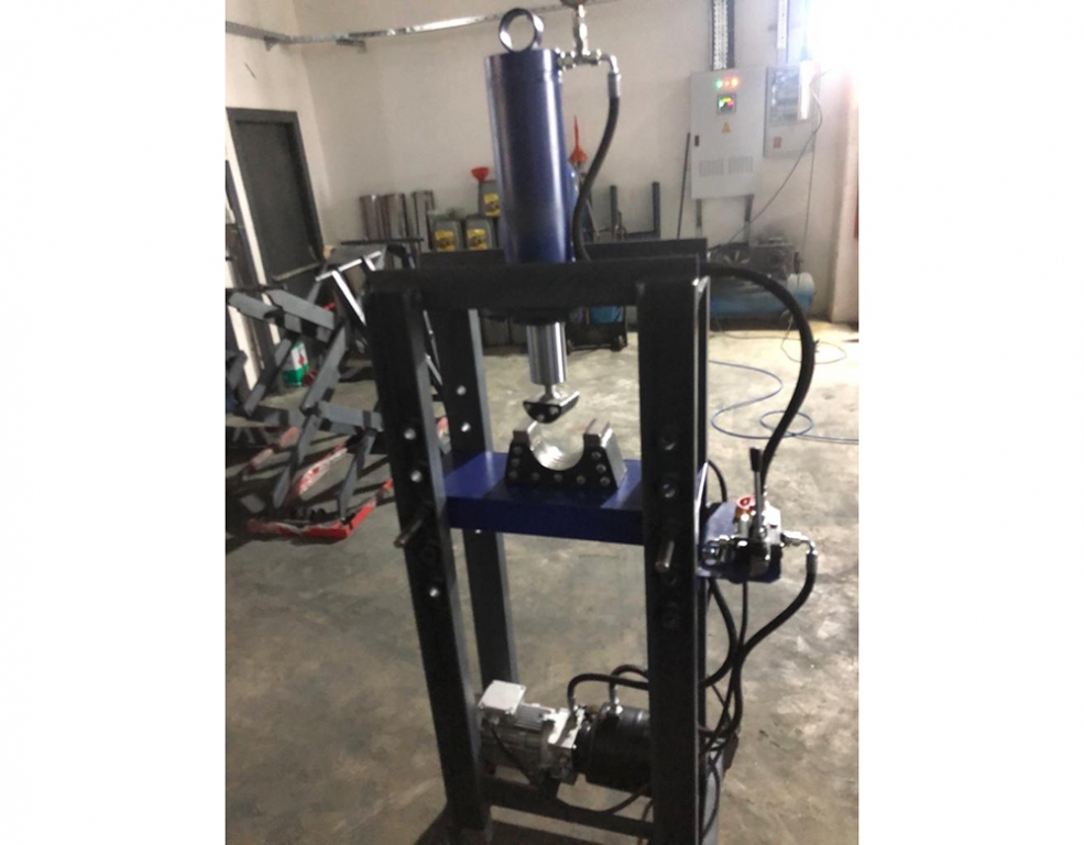 Hidrolik Pres Makinesi - Hizmetlerimiz - Akıncılar Endüstriyel ...